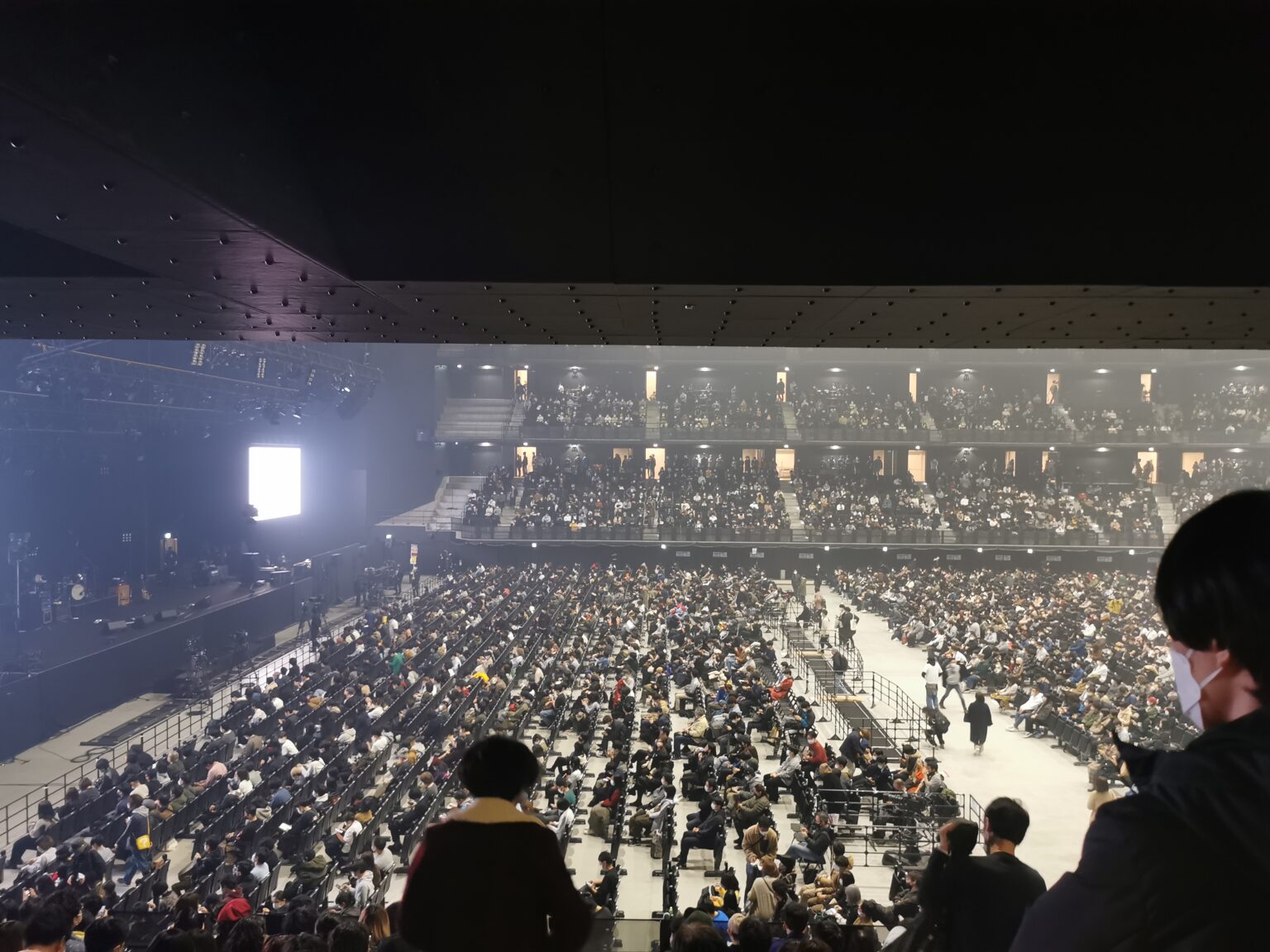 ぴあアリーナMM 各駅からの行き方・ステージの見え方 - tm-808