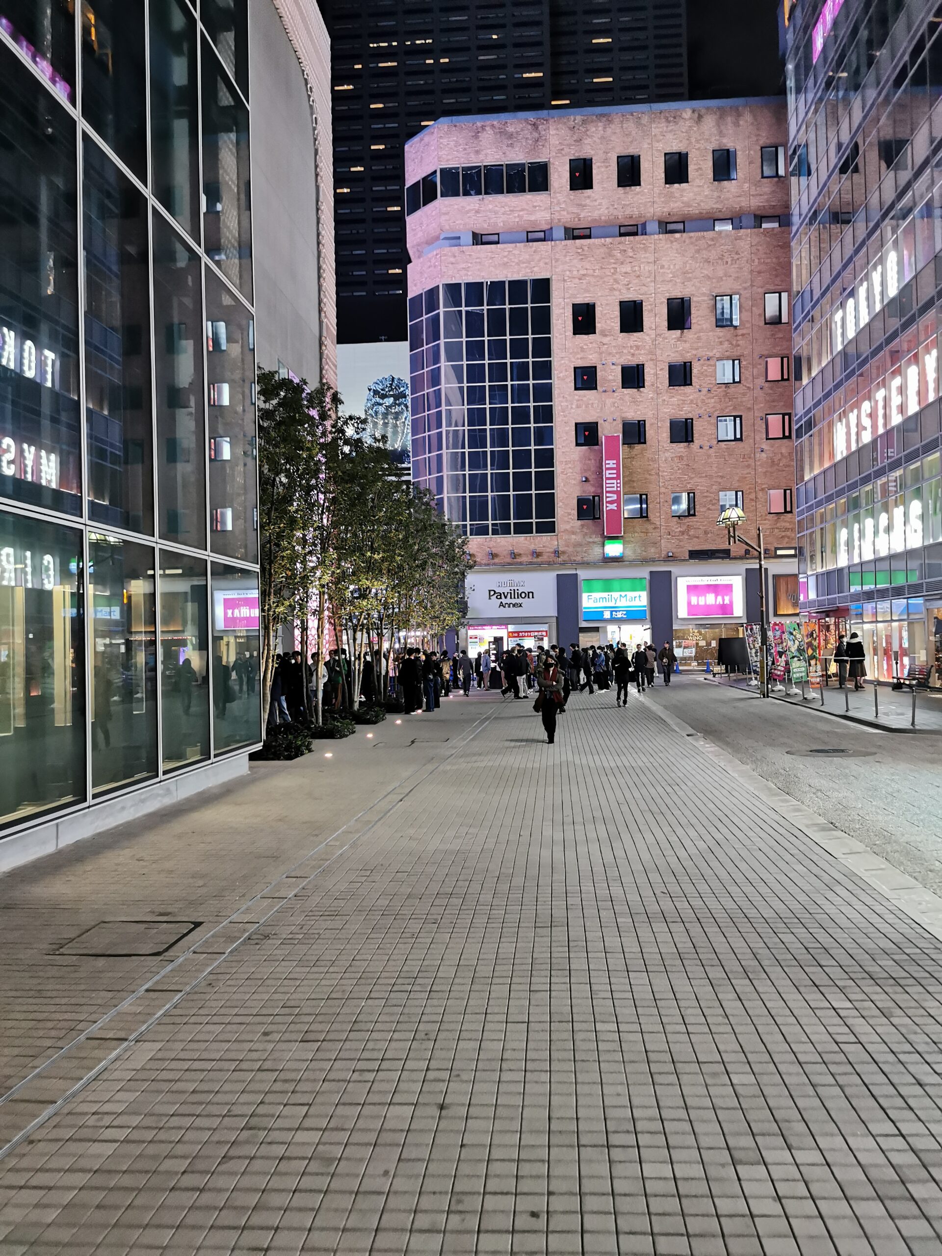 ZEPP Shinjuku(ZERO TOKYO) 各駅からの行き方・ステージの見え方 - tm-808