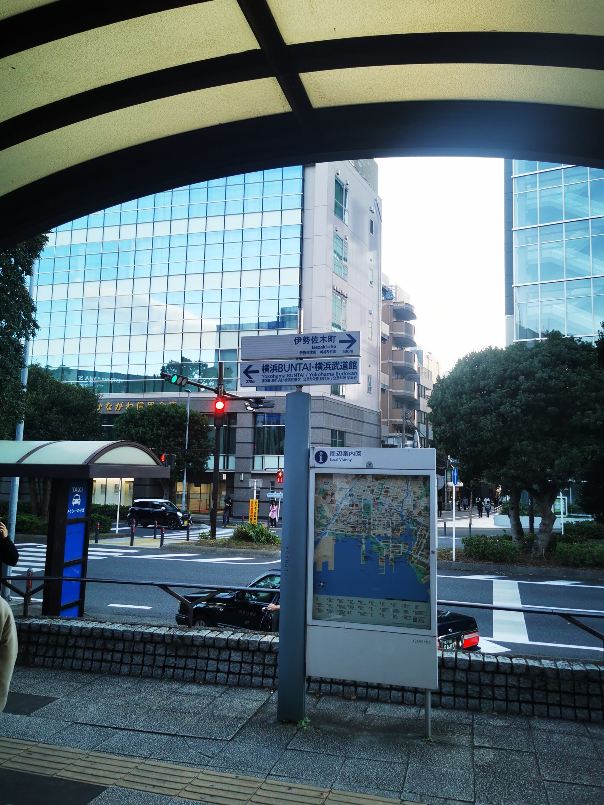 横浜BUNTAI 駅からの行き方・ステージの見え方 - tm-808