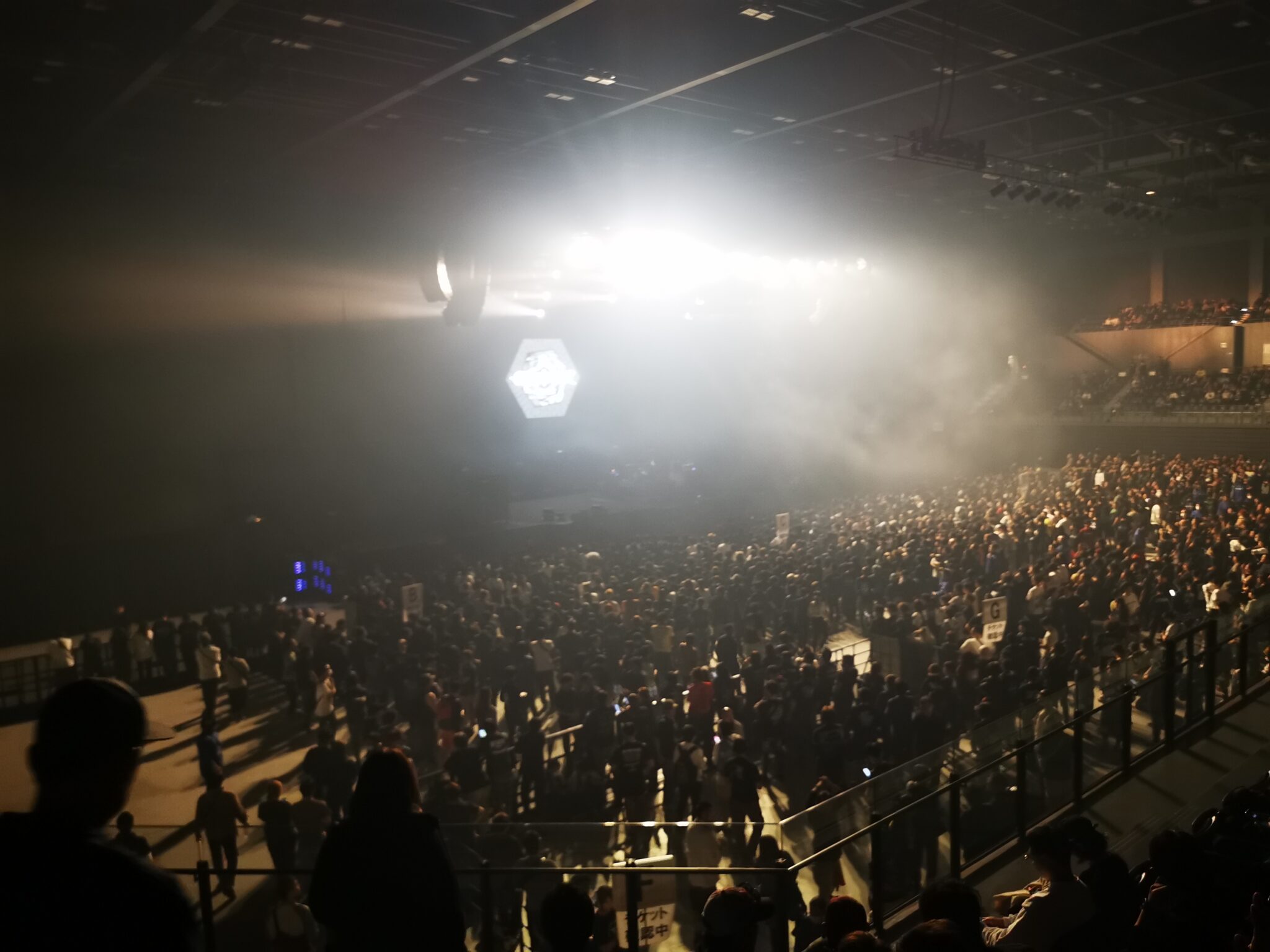 横浜BUNTAI 駅からの行き方・ステージの見え方 - tm-808