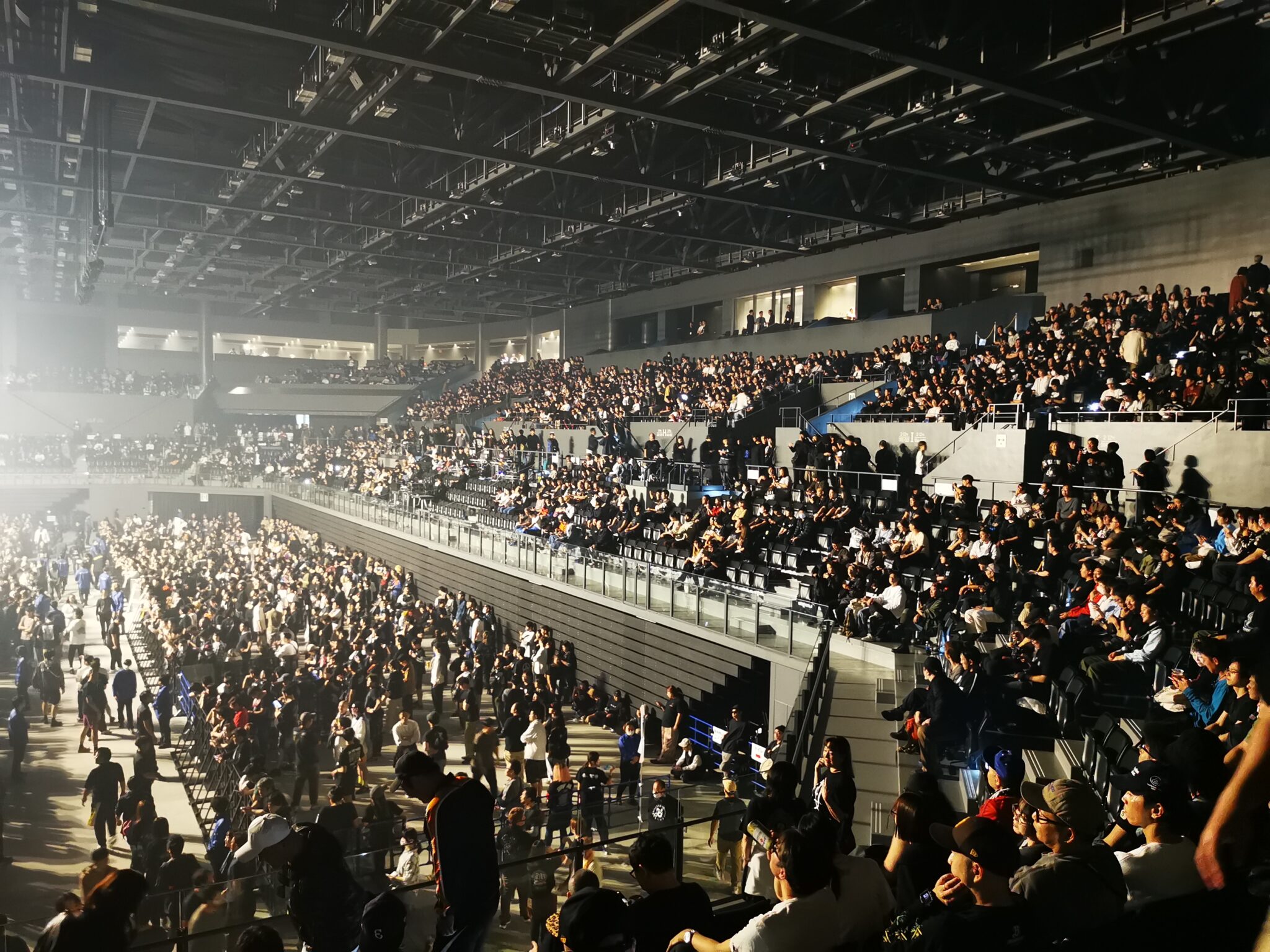 横浜BUNTAI 駅からの行き方・ステージの見え方 - tm-808